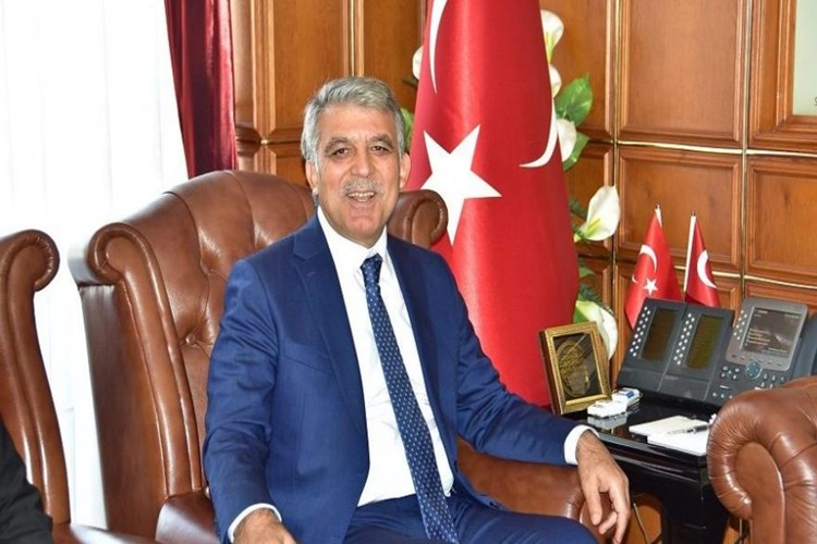 Abdullah Gül Ve Eşi Kaç Yaşında Evlendi? - Güncel Oku