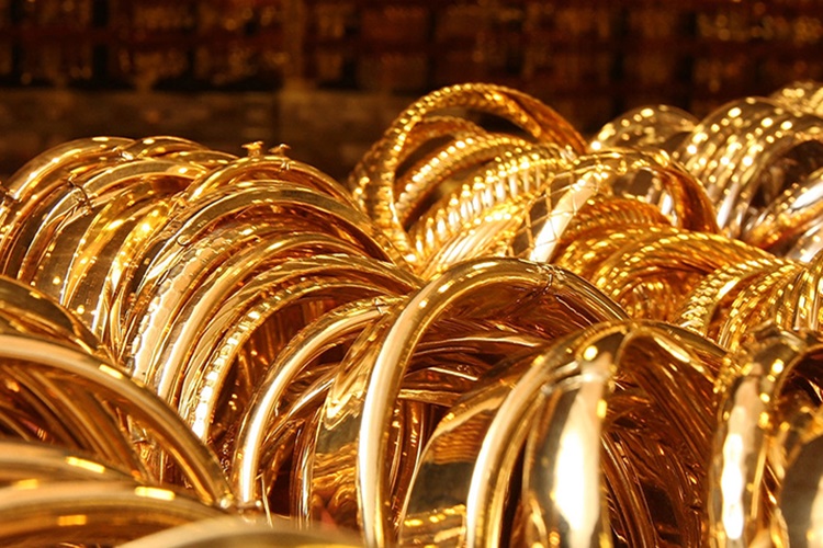 Altın İle Gümüş Nasıl Ayırt Edilir? - Güncel Oku