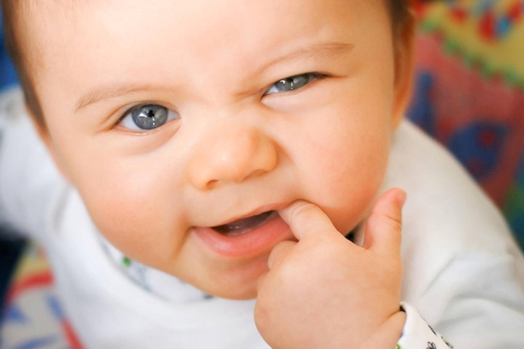 Bebek Neden Salya Akıtır? - Güncel Oku