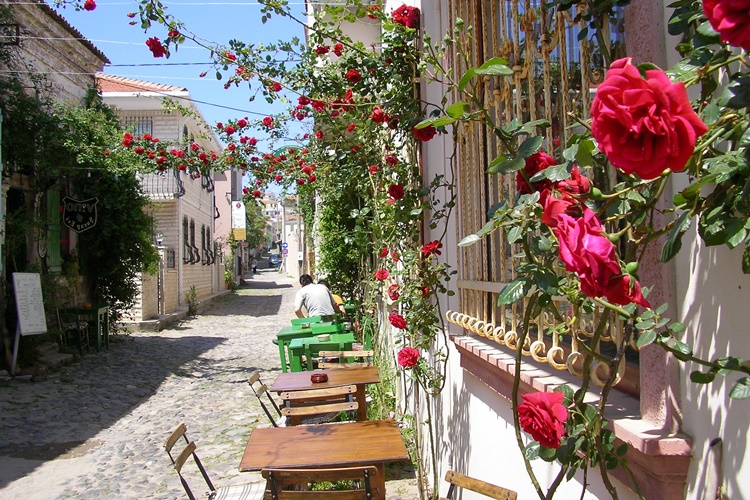 Cunda Adası Nasıl Bir Yer? - Güncel Oku