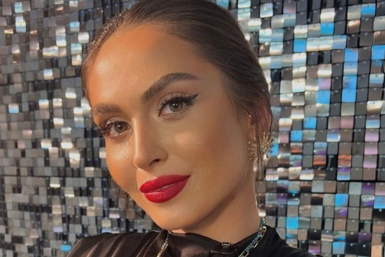 Doya Doya Moda Aleyna Kaç Kolyesi Var? - Güncel Oku