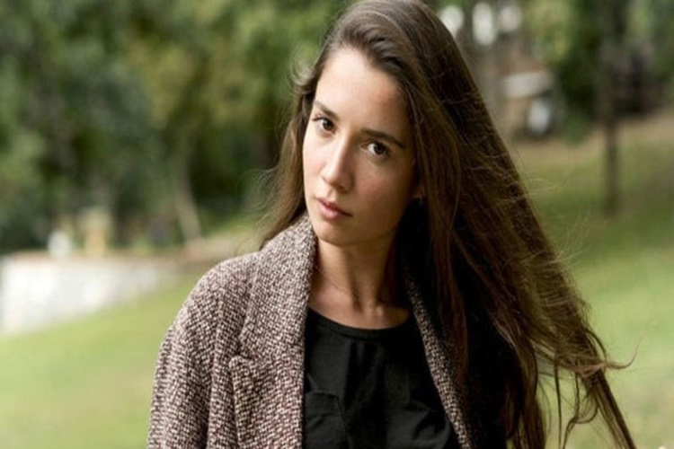 Elit İşcan Kimdir? - Güncel Oku