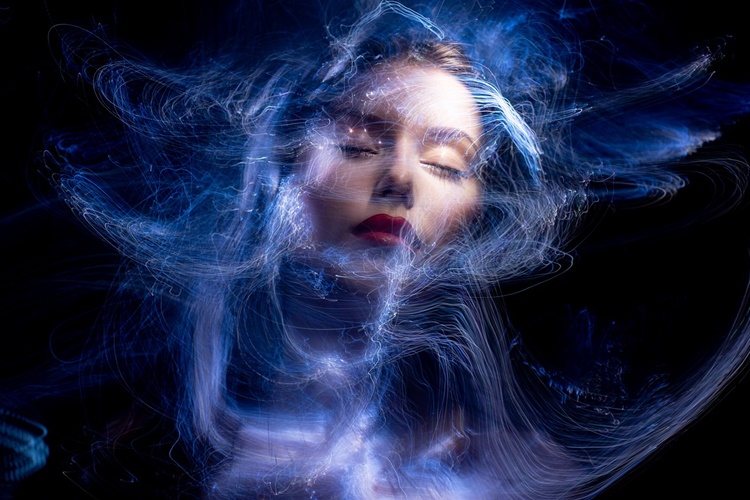 Eril Enerjisi Yüksek Kadın Özellikleri Nelerdir? - Güncel Oku