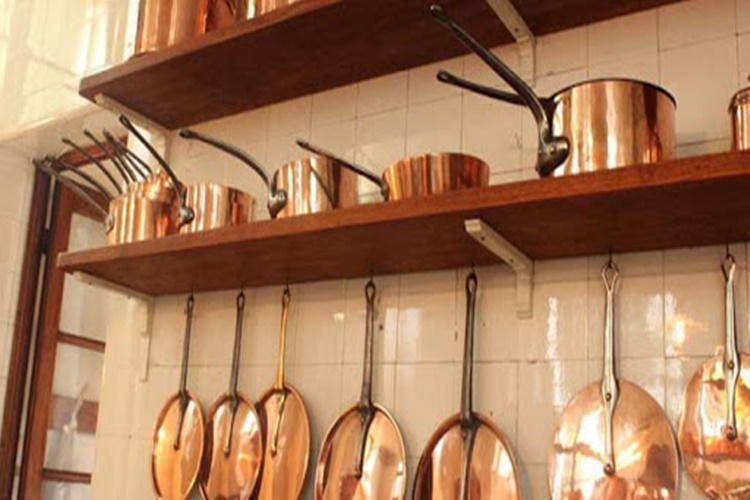 Evde Bakır Eşya Bulundurmak Faydalı Mı? - Güncel Oku