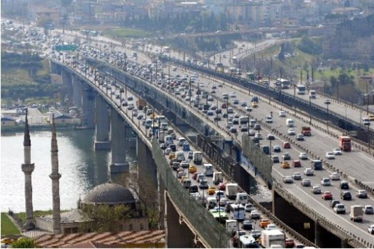 Haliç Köprüsü Altındaki Türbe Nedir? - Güncel Oku