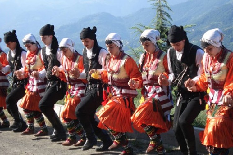 Horon Oynamak Günah Mıdır? - Güncel Oku