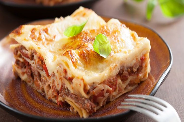 Lazanya Tarifi, Lazanya Nasıl Yapılır? - Güncel Oku