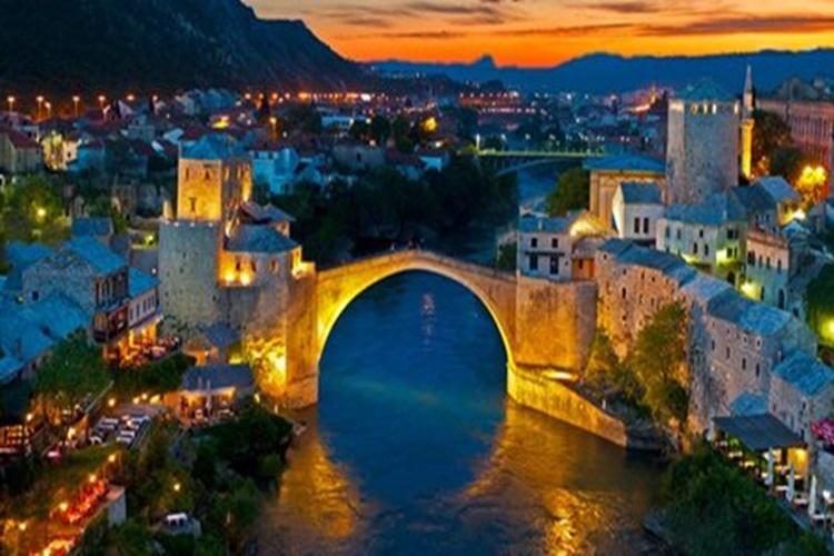 Mostar Köprüsü Nerede? - Güncel Oku