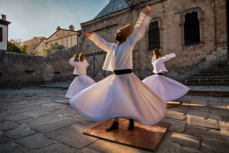 Semazen Nasıl Döner? - Güncel Oku