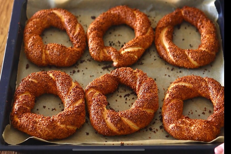 Simit Neden Sert Olur? - Güncel Oku