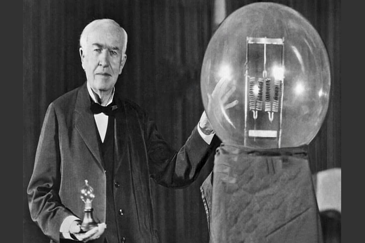 Thomas Edison Ve Tesla Arasındaki Olay Nedir? - Güncel Oku