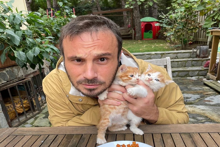 Uras Benlioğlu Babası Kimdir? - Güncel Oku