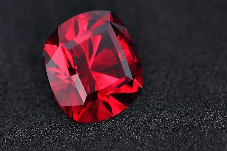 Yakut Taşı Özellikleri Nelerdir? - Güncel Oku