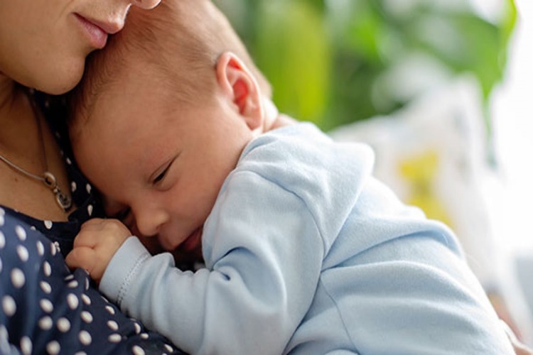 Yenidoğan Bebek Memeyi Neden Isırır? - Güncel Oku