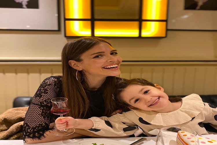 Zeynep Özder Hamile mi? - Güncel Oku